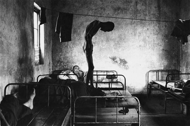 A história bizarra dos manicômios ~ Súbito Sentido